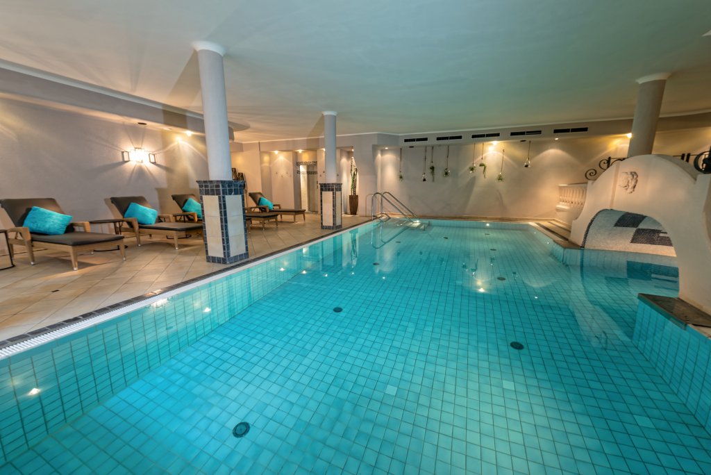 Sauna & Schwimmbad: Ihr Wellness im Urlaub - Alpin Resort Stubaier Hof