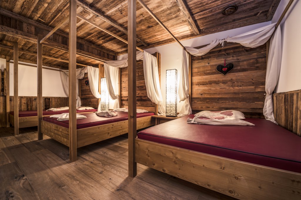 Sauna & swimming pool: your holiday spa - Alpin Resort Stubaier Hof